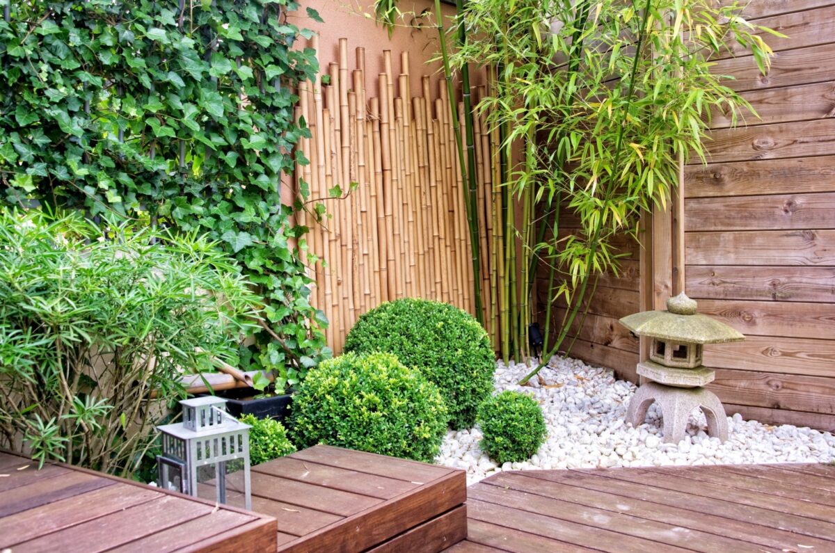 28 Incredibly Stunning Ways To Use Rocks In Your Landscaping
