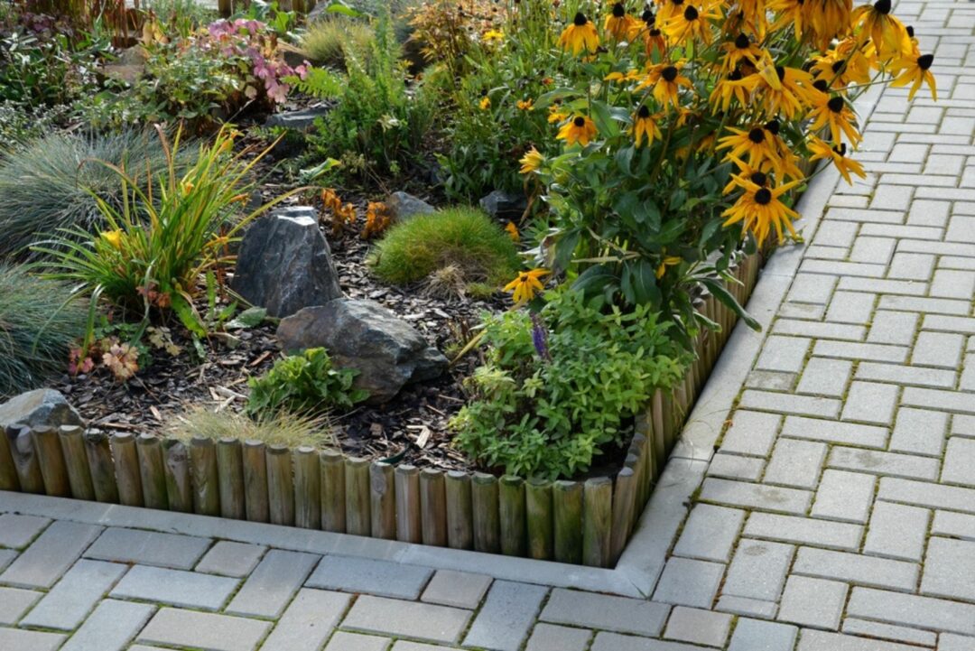 25 Budget-saving Garden Edging Ideas For A Spectacular Yard
