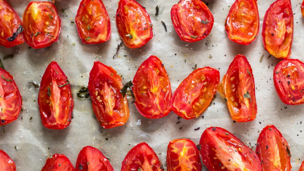 Here’s How To Dehydrate Tomatoes In The Oven