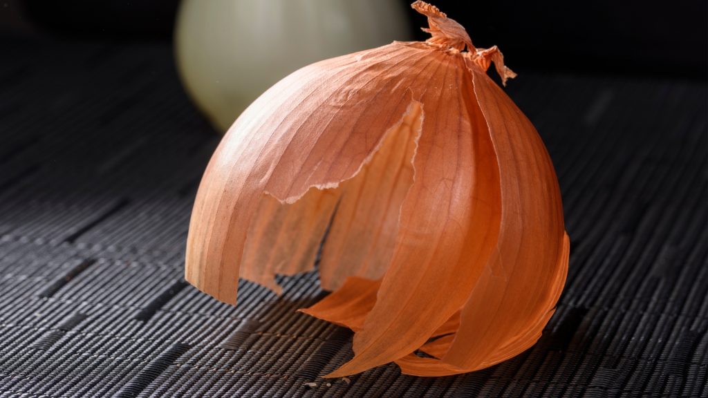 Discover 10 Ways Onion Skins Enhance Your Garden And Boost Health