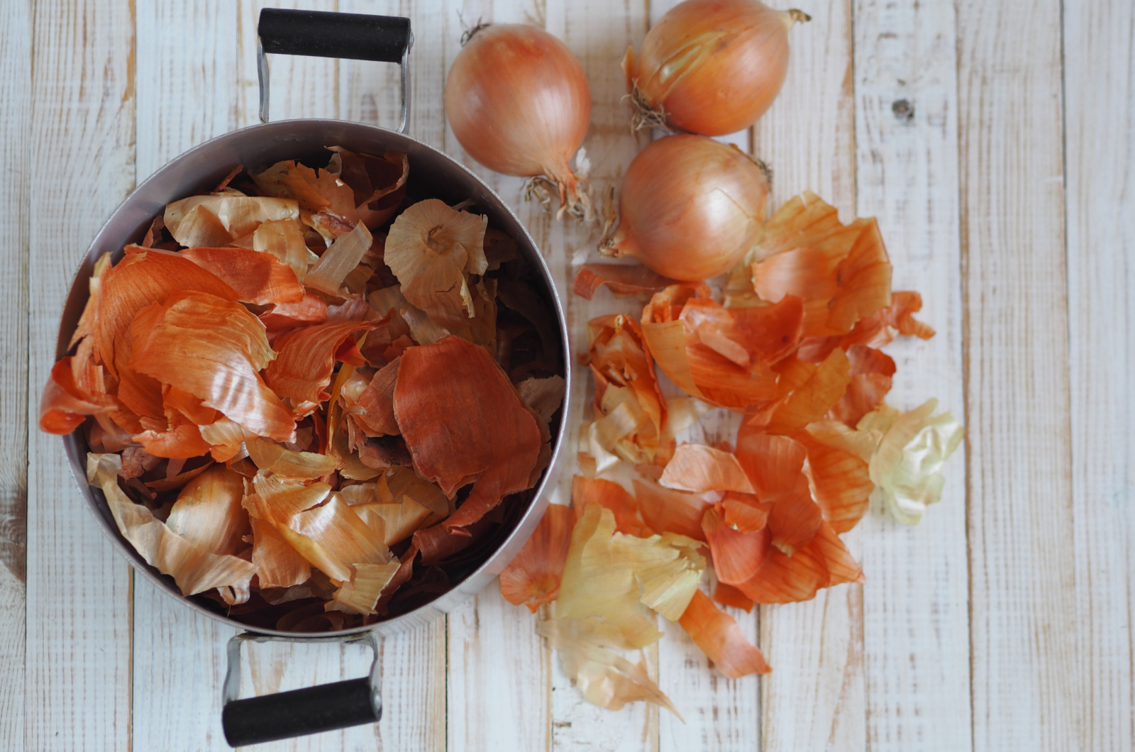 Discover 10 Ways Onion Skins Enhance Your Garden And Boost Health