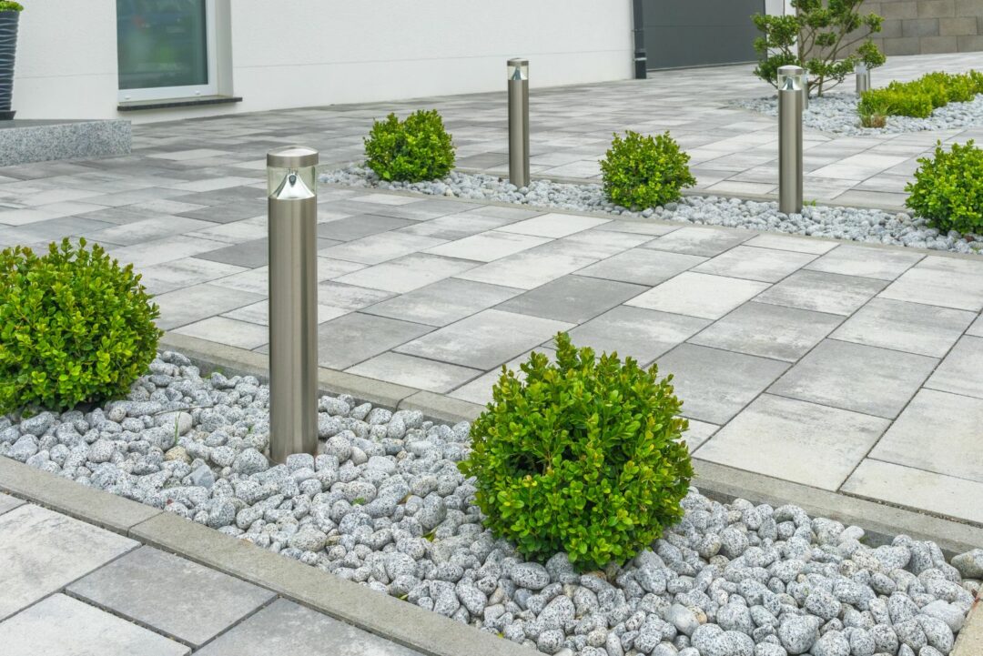 28 Incredibly Stunning Ways To Use Rocks In Your Landscaping