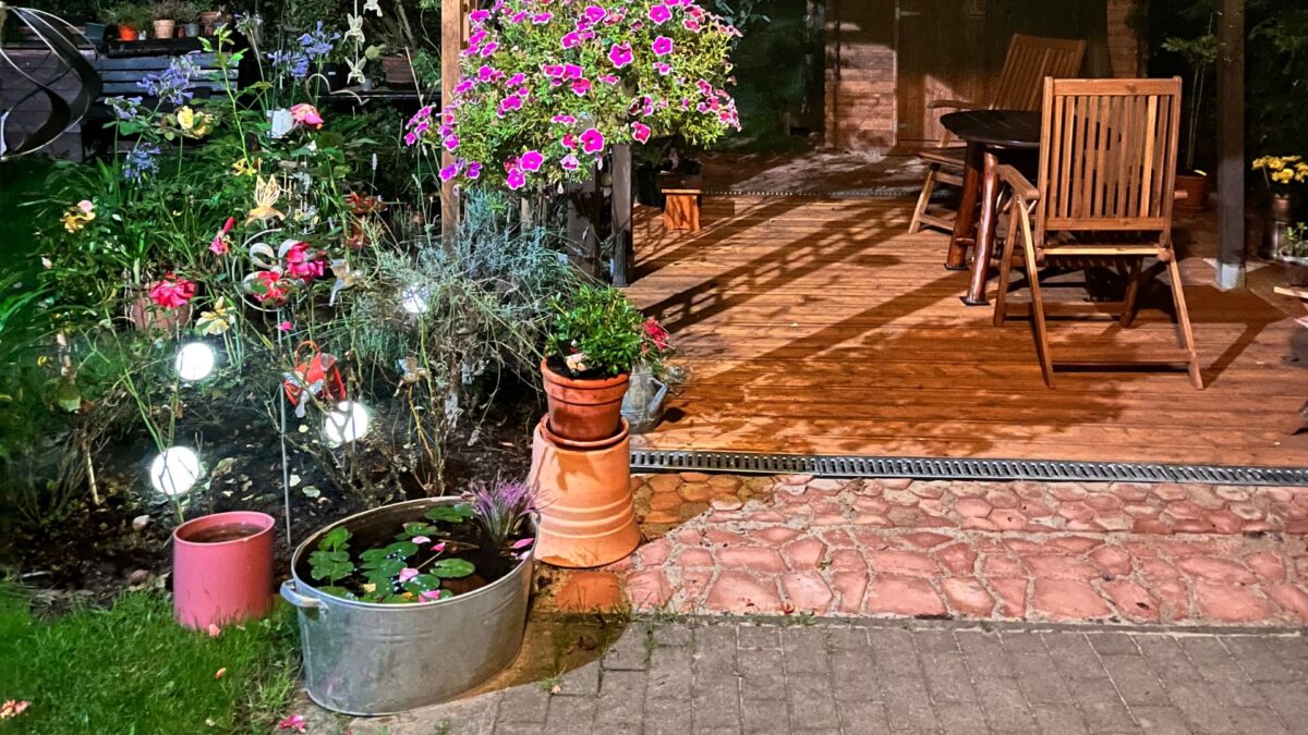 71 Stunning Container Garden Ideas Bursting With Color For Any Space