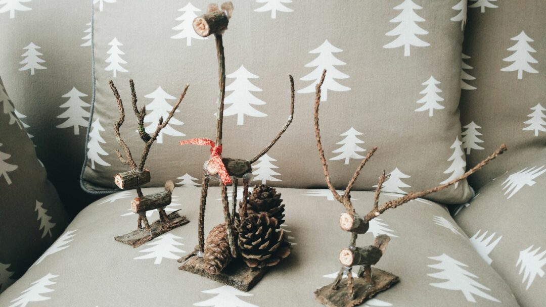 20 Clever Ways To Use Fallen Twigs And Sticks In Your Garden