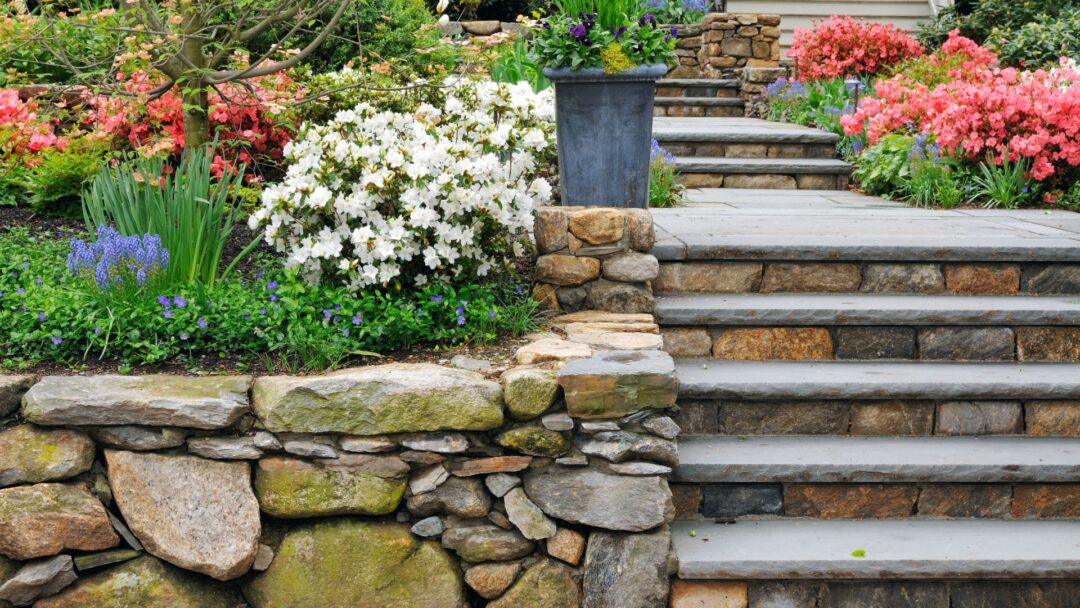 28 Incredibly Stunning Ways To Use Rocks In Your Landscaping