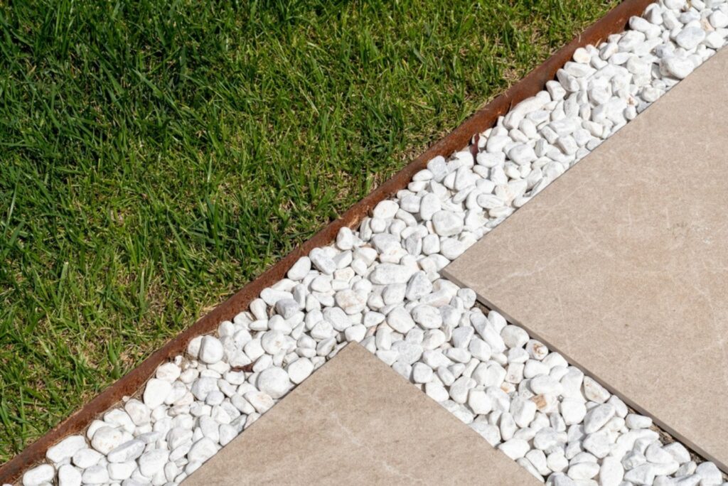 24 Brilliant Ways How To Edge A Lawn With Or Without An Edger