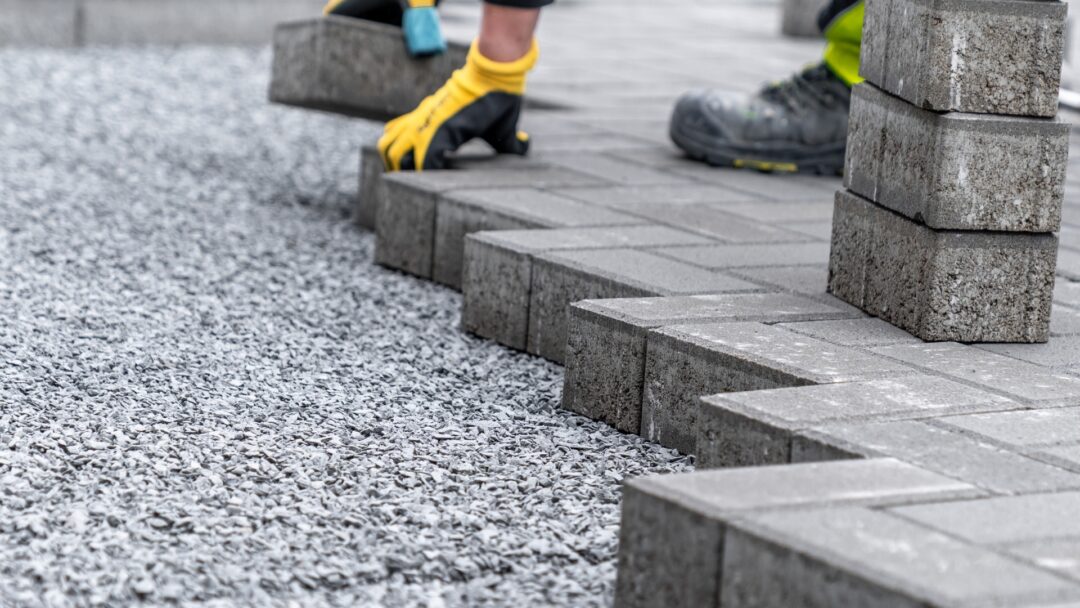 24 Paver Landscape Edging Ideas To Add Curb Appeal To Your Yard