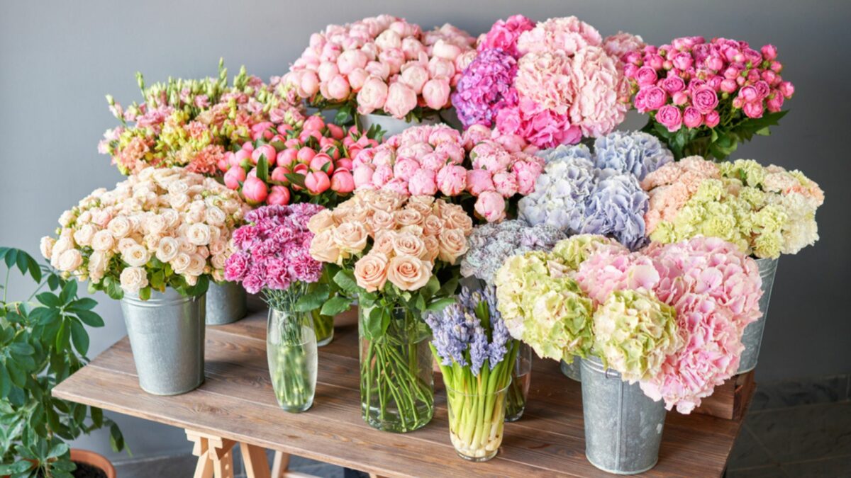 25 Long-Lasting Flowers That Are Perfect For Bouquets (Plus Some ...