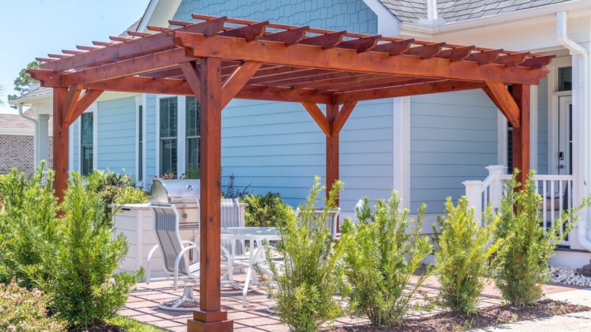 30 Stunning Pergola Ideas That Will Help You Create a Backyard Oasis
