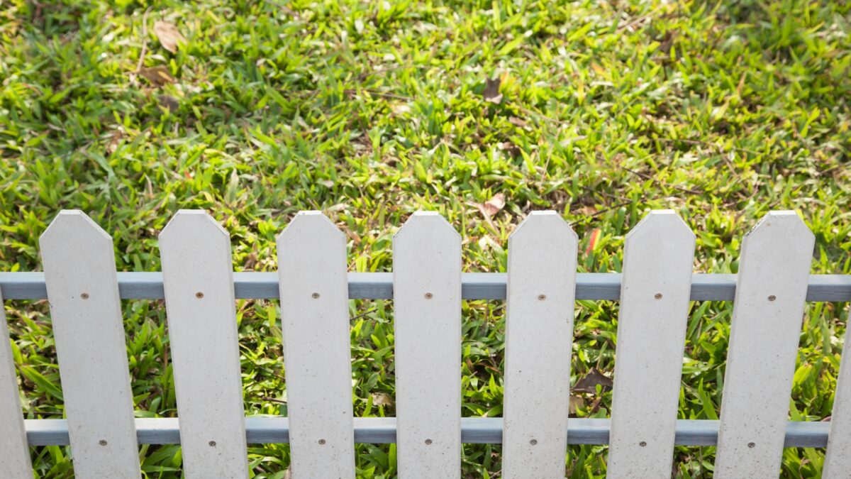 15 Smart Fence Ideas To Keep Unwanted Animals And Pests Away (And Why ...
