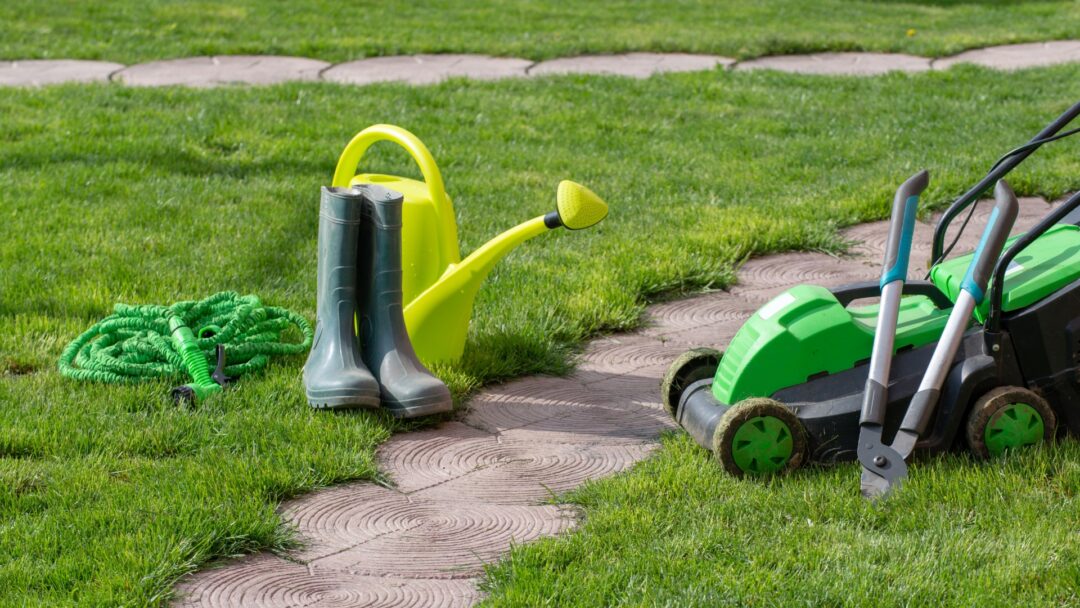 15 Must-Know Yard Tool Hacks That Save Time (And Keep Your Tools ...