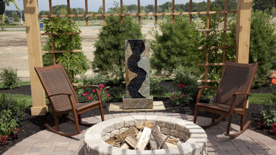 17 Stylish Additions That Fill The Empty Spaces In Your Backyard