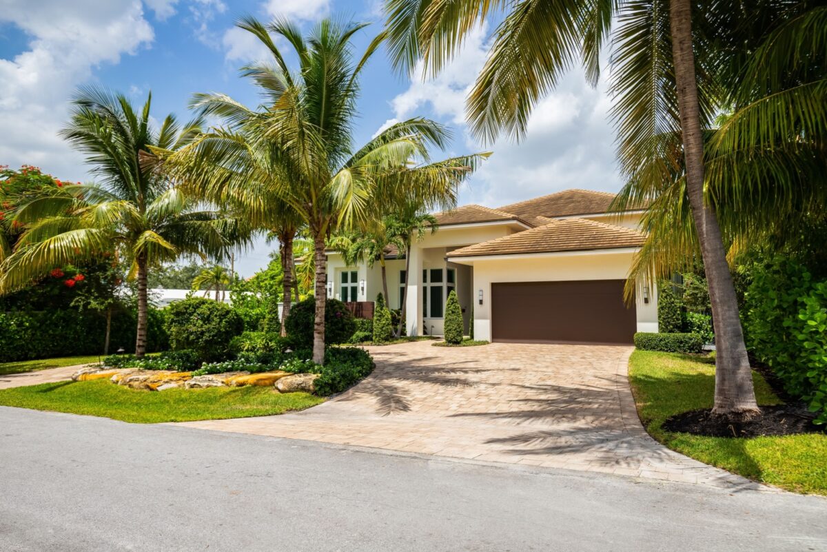 12 Beautiful Front Garden Designs For Florida Yards